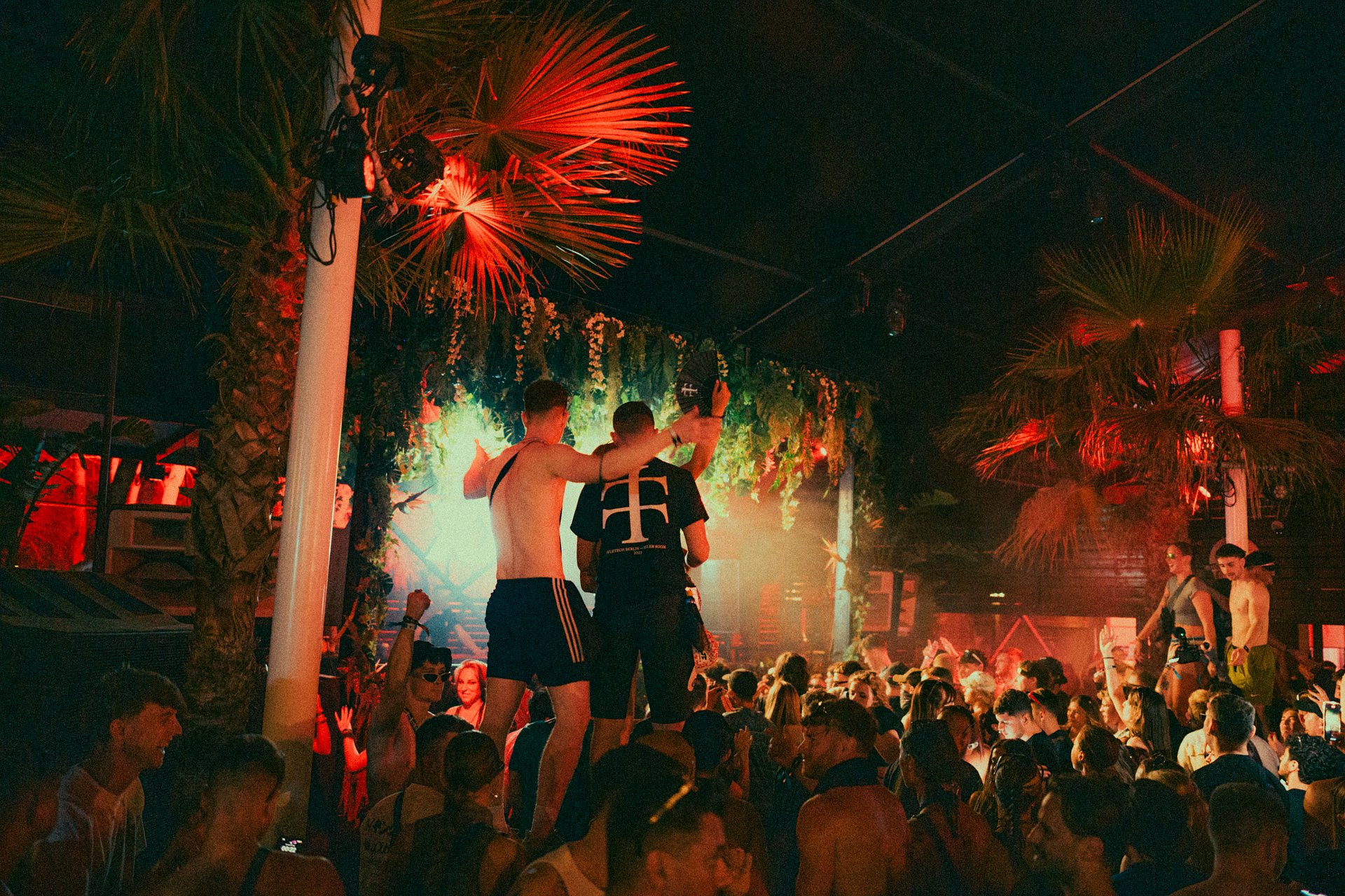 XXL TECHNO - presented by Teletech and The Warehouse Project